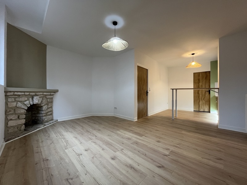 Location Appartement St-Céré (46400) 2 pièces 40 m² | 17-1119 - HUMAN ...